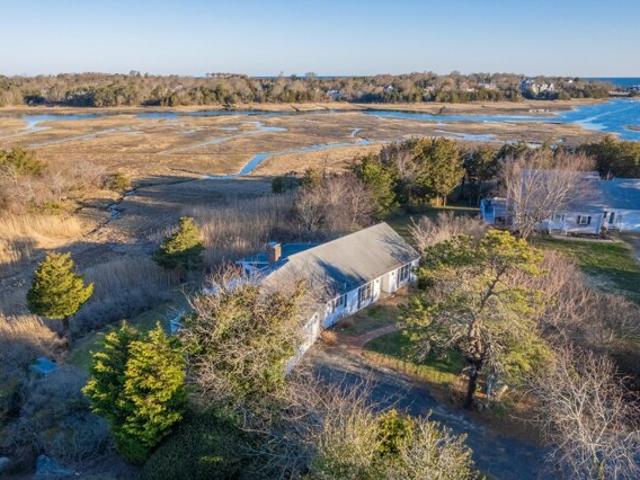 Palmer Ln, East Dennis, Home For Sale