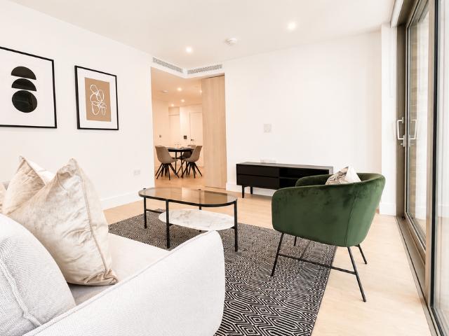 Palmer Road, London SW11, 2 bed flat to rent, £3,850 pcm | PrimeLocation