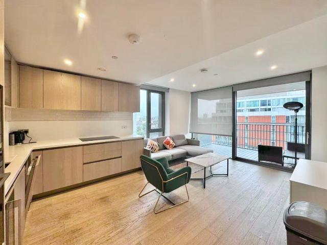 Palmer Road, London SW11, 3 bed flat to rent, £4,962 pcm | PrimeLocation