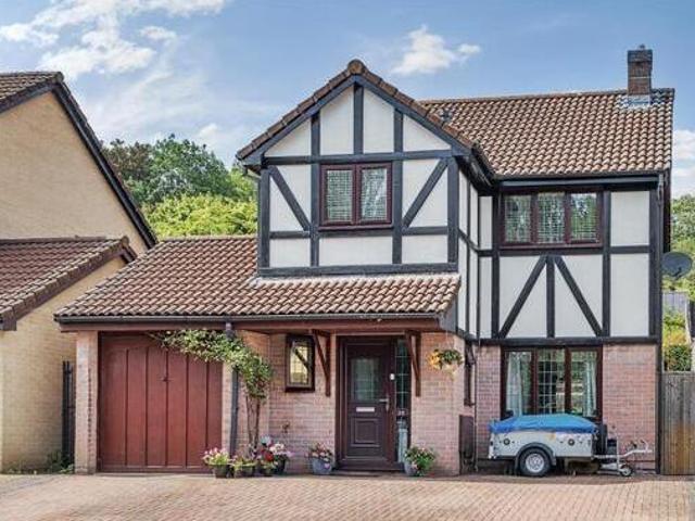 Palmers Close, Barrs Court, 3 Bedroom Detached