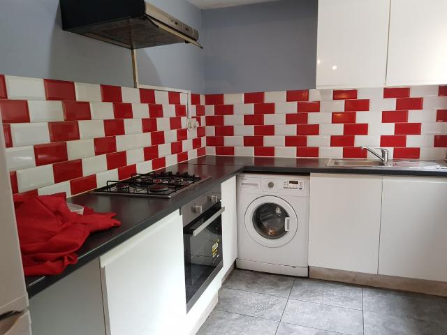 Palmerston Road, London E7, 3 bed flat to rent, £8,125 pcm | PrimeLocation