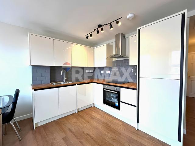 Palmerston Road, London E17 2 bed flat to rent £2,000 pcm £462 pw