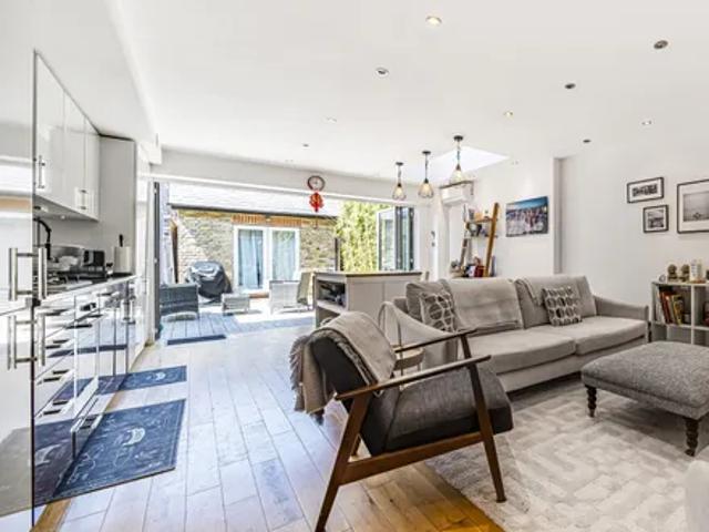 Palmerston Road, London, SW19 1NY, United Kingdom | 4 bed house for rent #167600628 | Rentberry