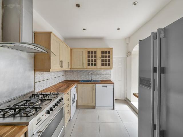 Palmerston Road, London SW19 4 bed semi detached house to rent £3,750 pcm £865 pw