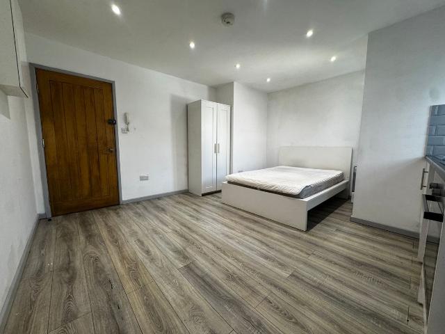 Palmerston Road, Southampton SO14, Studio to rent, £750 pcm | PrimeLocation