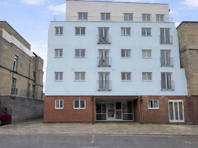 Palmerston Road, Wealdstone, Harrow HA3, 1 bed flat to rent, £1,350 pcm | PrimeLocation