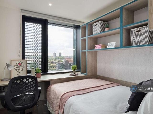 Palmerston Way, London, SW8 1 bed in a flat share to rent £1,781 pcm £411 pw