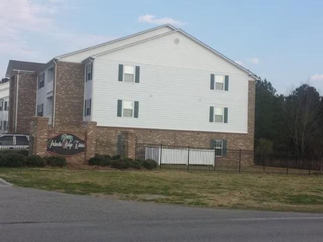 Palmetto Ridge 2 Bedroom Apartment for Rent at 889 N Matthews Rd, Lake City, SC 29560