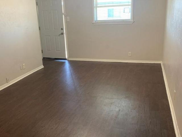 Palms Apartments 1 Bedroom Apartment for Rent at 2428 2428 and 2505 Louise Street, Denton, TX 76201