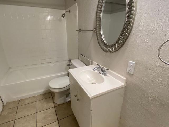 Palms Apartments 2 Bedroom Apartment for Rent at 2428 2428 and 2505 Louise Street, Denton, TX 76201