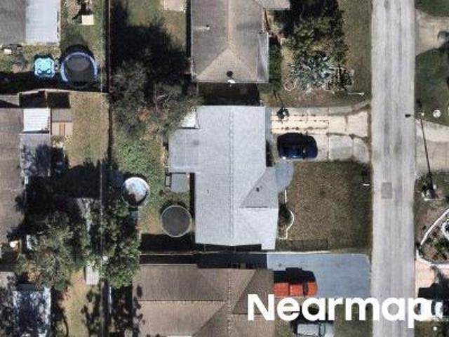 Palmwood Dr