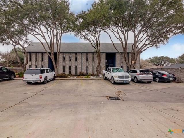 Palmwood Dr, Victoria, Flat For Sale