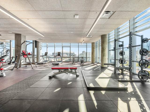 PALMTower 1 Bedroom Apartment for Rent at 440 E Van Buren St, Phoenix, AZ 85004 Downtown Phoenix