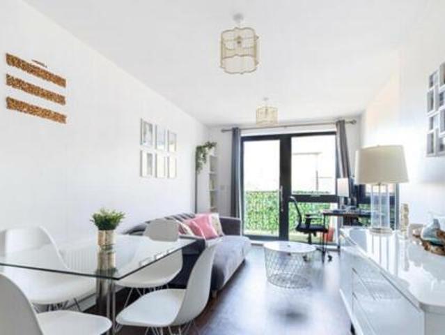 Papyrus Court, Hillyfield, 1 Bedroom Flat