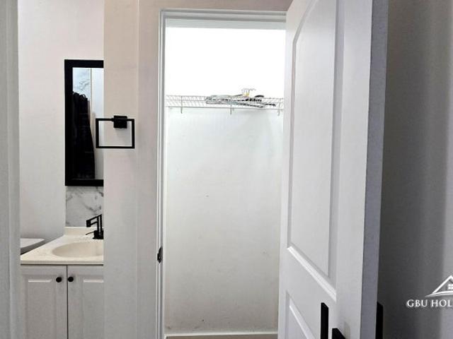 Papa Bear House Near Downtown & Walking distance