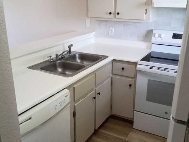 Papago Fairways 1 Bedroom Apartment for Rent at 5343 E Taylor St, Phoenix, AZ 85008