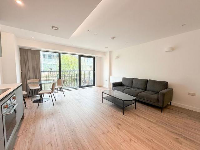 Papermill House, Oxford Road, UB8 2 bed apartment to rent £1,950 pcm £450 pw