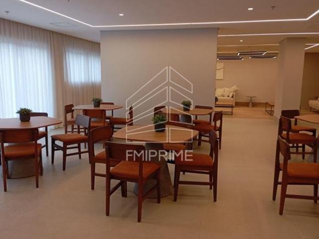 Partamento 2 dormitório suite com vaga de garagem demarcada