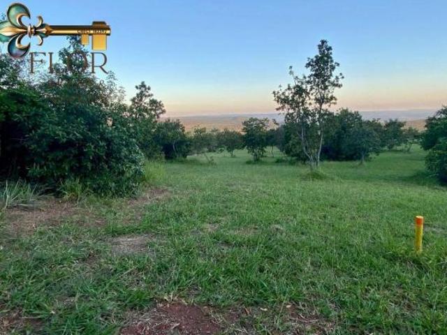 Particular nome não pode ser divulgado Terreno 2.176m² à venda na Estância Terra Alta – Chapada