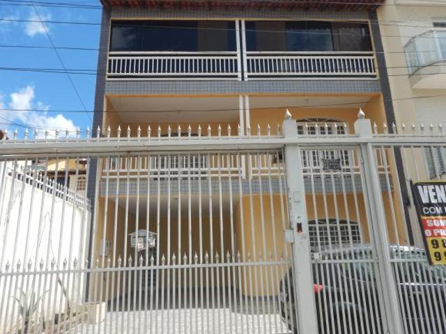 Particular Vende Sobrado Habite se QN 5 Três Pavimentos Duas Residências
