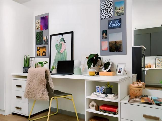 PARTLY ACCESSIBLE STUDIO