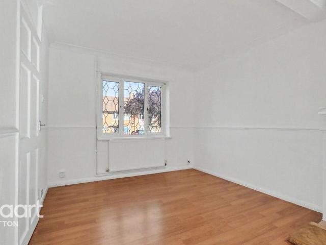 Partridge Mead, Banstead 3 bed semi detached house to rent £2,250 pcm £519 pw