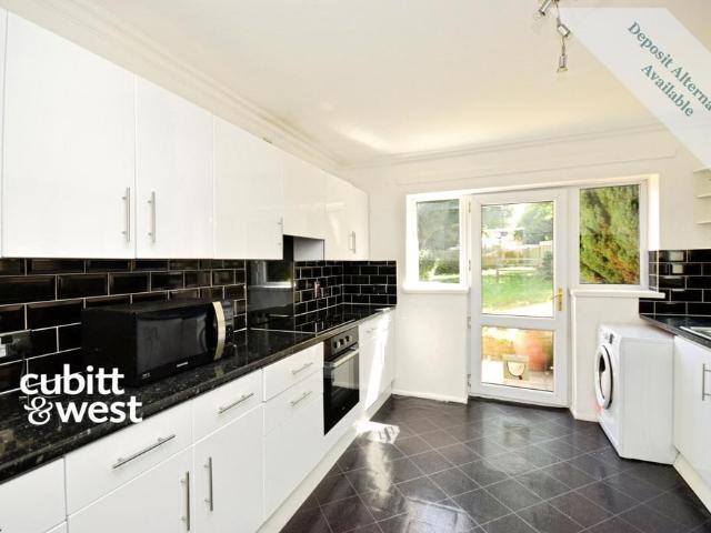 Partridge Mead Banstead SM7 3 bed semi detached house to rent £2,450 pcm £565 pw