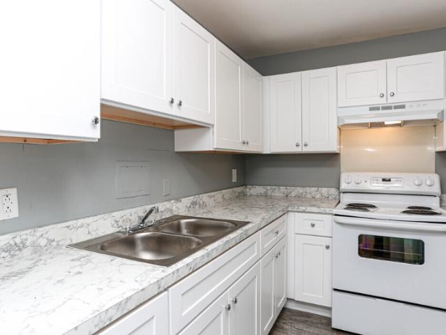 Partridge Pointe 3 Bedroom Apartment for Rent at 3701 Dena Dr, Shively, KY 40215 Shively