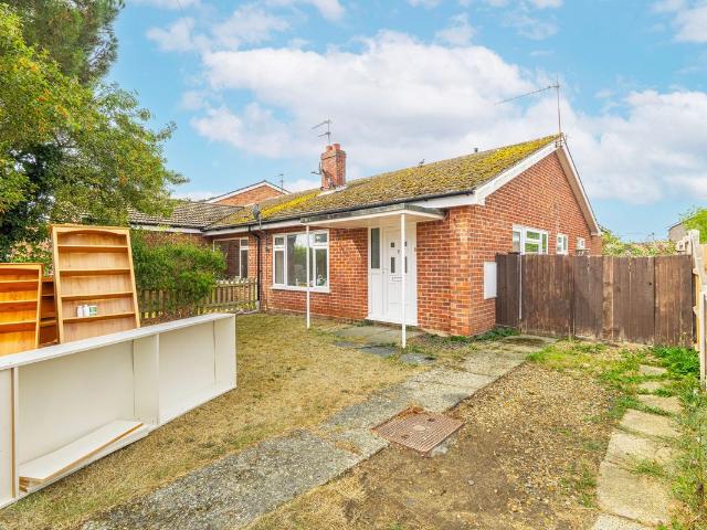 Partridge Road, Aylsham NR11, 3 bed semi detached bungalow to rent, £1,100 pcm | PrimeLocation