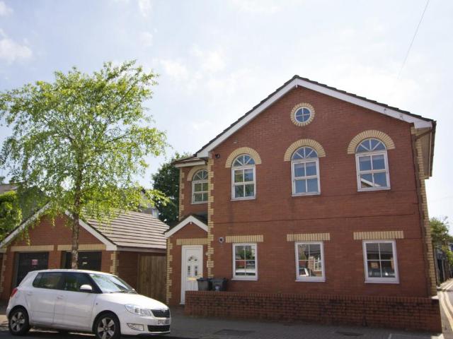 Partridge Road, Cardiff, CF24 3QW 1 bed ground floor flat to rent £1,050 pcm £242 pw