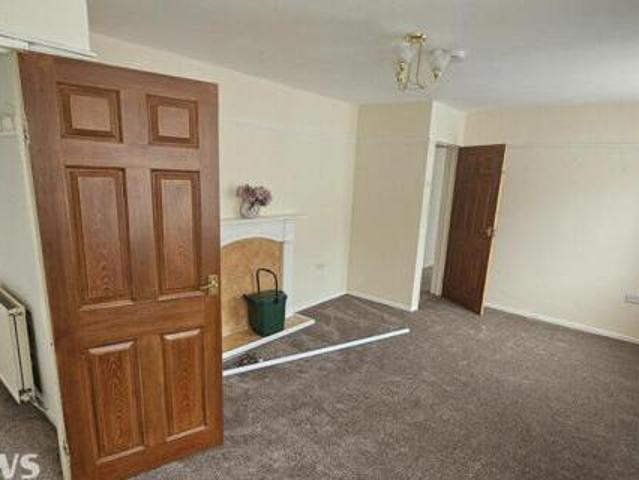 Partridge Road, Llwynypia, 2 Bedroom Flat