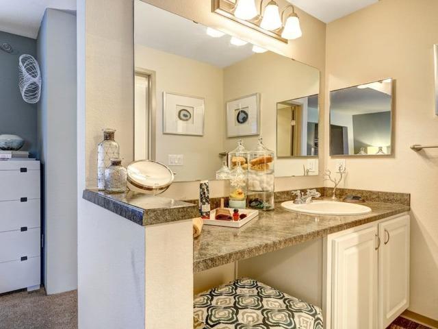Parx at Everett 2 Bedroom Apartment for Rent at 12102 4th Ave W, Everett, WA 98204