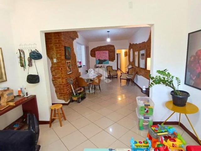 PARA INVESTIDOR APENAS! GARDEN, 2 SUITES, CLOSED, LIVING 3 AMBIENTES, REFORMADO