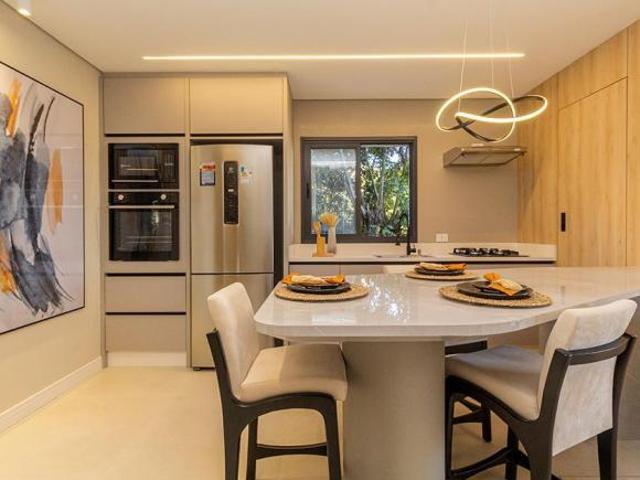 Para Quem Busca Espaço: 134 m², 3 Quartos e 2 Vagas no Seminário