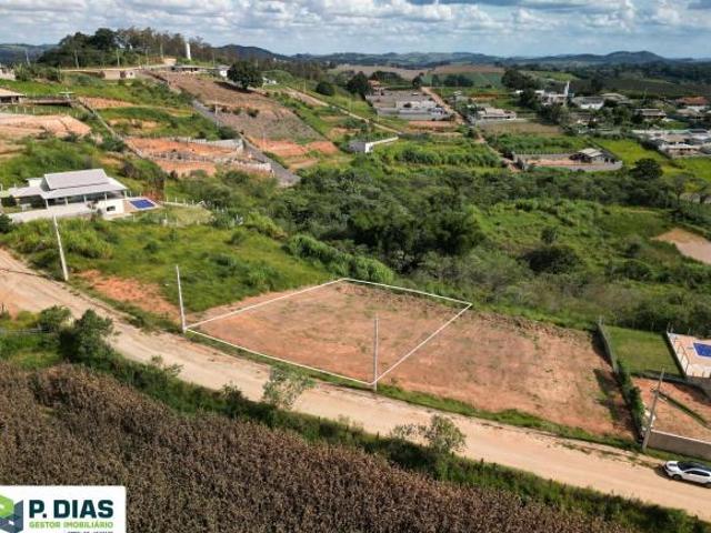 Para Quem Busca Tranquilidade e Vista Privilegiada – Terreno em Pinhalzinho