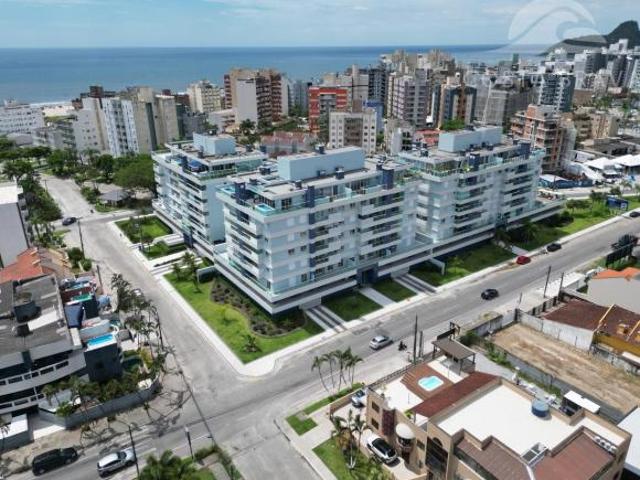 Para quem procura EXCLUSIVIDADE! Com linda vista para o mar!