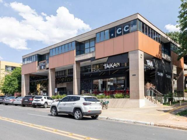 Para seus clientes, um empreendimento. Para você, um edifício