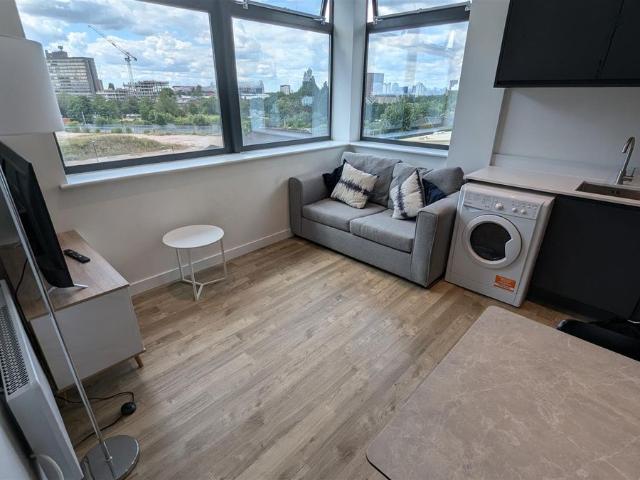 Paragon 503 Seymour Grove, Manchester M16, 1 bed flat to rent, £1,050 pcm | PrimeLocation