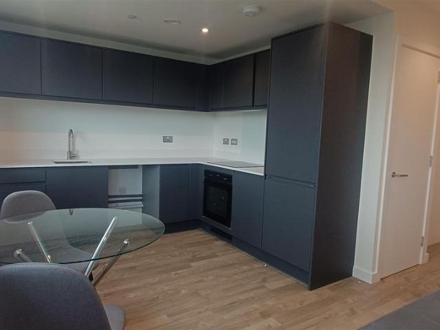 Paragon 807, 48 Seymour Grove M16, 1 bed flat to rent, £1,000 pcm | PrimeLocation