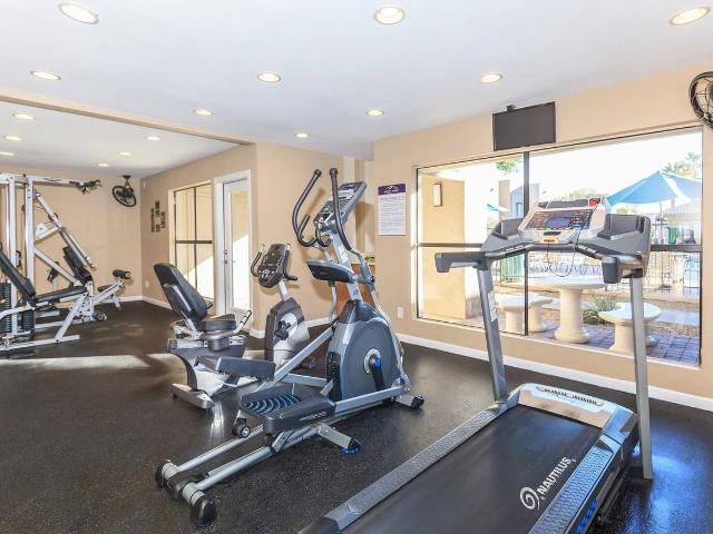 Paradise Foothills Apartment Homes 2 Bedroom Apartment for Rent at 12231 N 19th St, Phoenix, AZ 85022