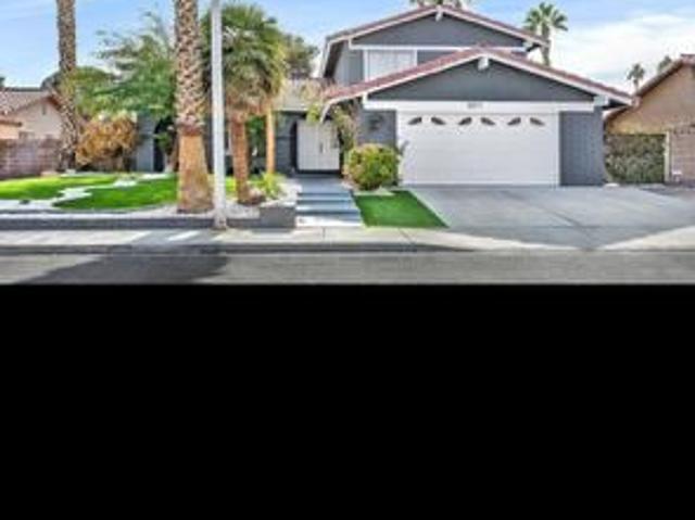 Paradise in Sin City, Super spacious 8 minutes f