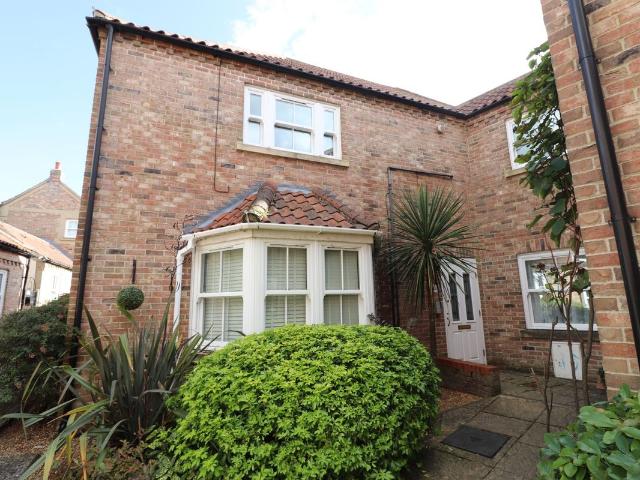 Paradise Road, Downham Market PE38, 2 bed flat to rent, £725 pcm | PrimeLocation