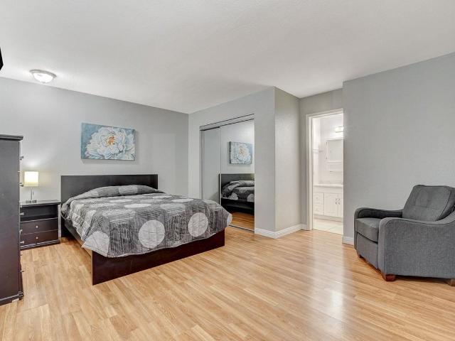 Paradise Royale Studio Apartment for Rent at 4505 Paradise Rd, Paradise, NV 89169 The Strip
