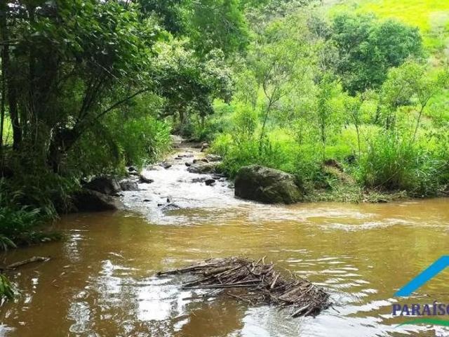 Paraíso Ecológico: Terreno com Nascente Própria e Vista Panorâmica