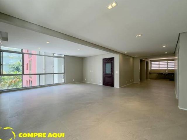 Paraíso | 2 Quartos | 1 Suíte | 2 Vagas | 155m² | Reformado