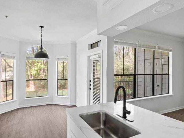 Paramount at Kingwood 2 Bedroom Apartment for Rent at 200 Kellington Dr N, Houston, TX 77339 Kingwood