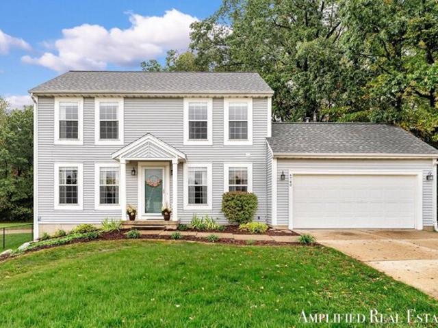 Paramount Dr Ne, Grand Rapids, Home For Sale