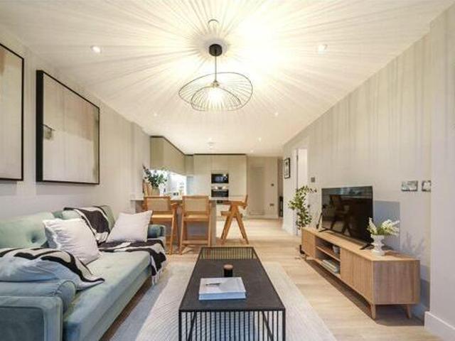 Paramount House, Belmont Road, 2 Bedroom Apartment