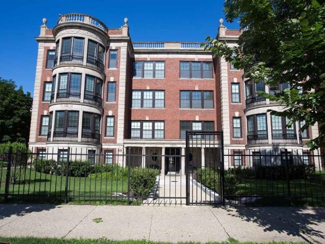 Paramour 2 Bedroom Apartment for Rent at 4850 S Drexel Blvd, Chicago, IL 60615 Kenwood