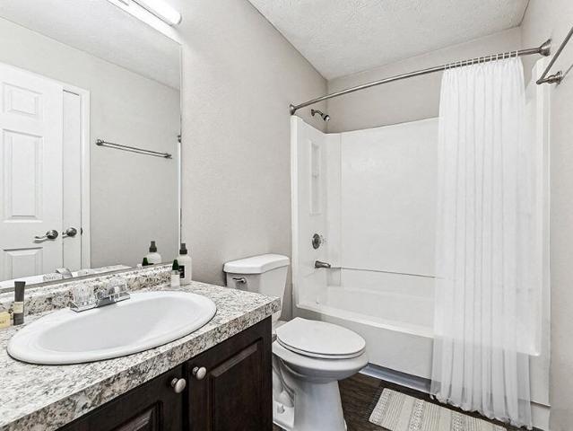 Paramont 3 Bedroom Apartment for Rent at 4201 Pleasant Lake Village Ln, Duluth, GA 30096